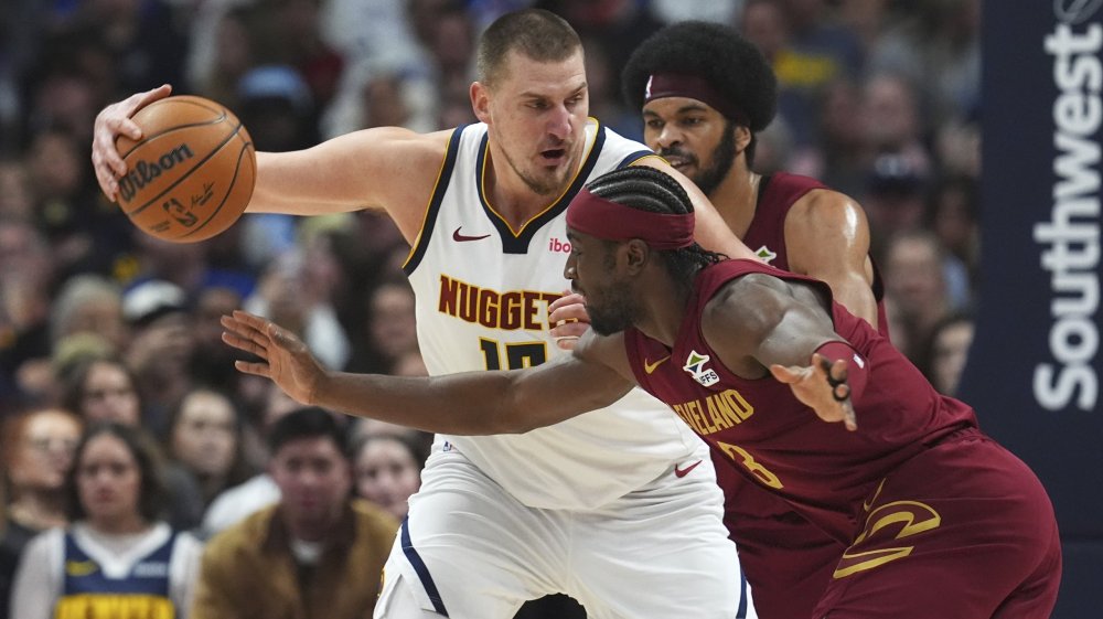 Jokić ponovo održao predavanje saigračima: Mislite šta možete da ...