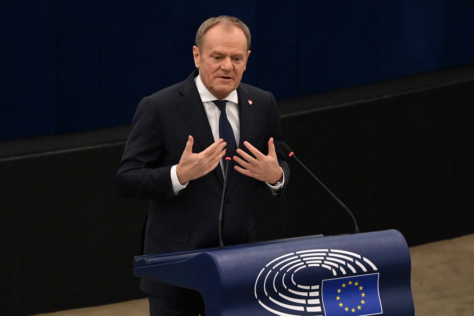 Premijer Poljske Tusk poručio Trampu: Ne plašimo se, imamo odgovor na carinski rat SAD - Svet ...