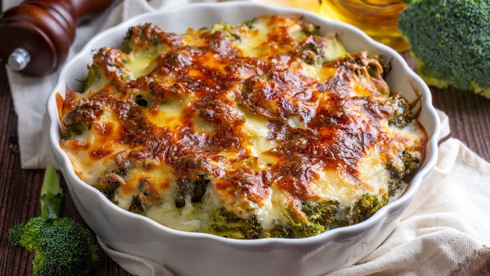 Sočna musaka od kelja i slanine: Recept za brz, zdrav i ukusan ručak ...