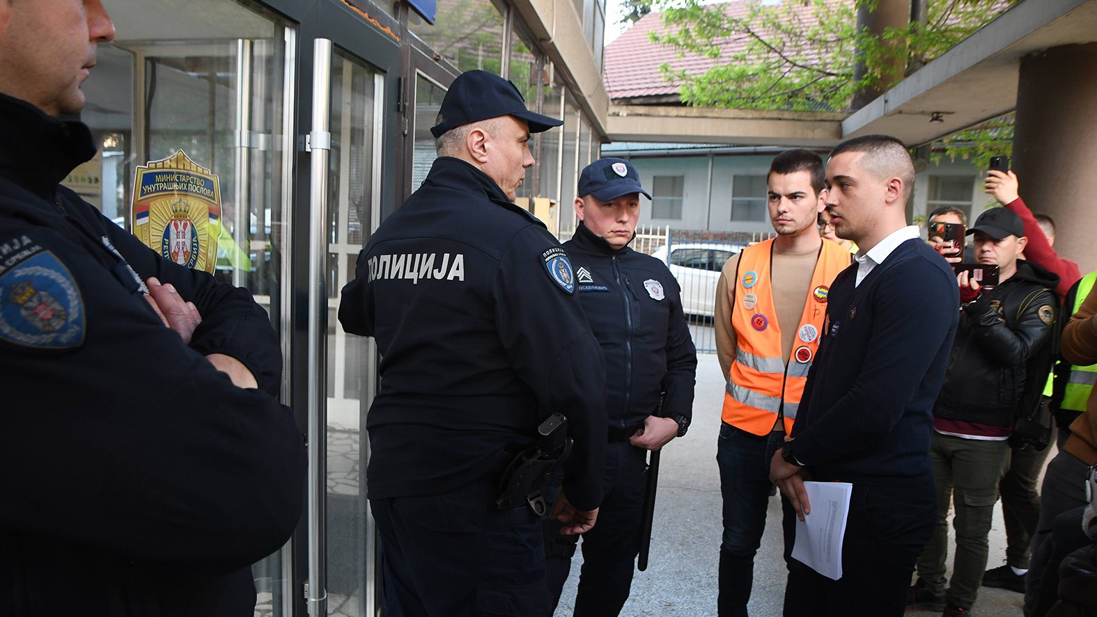 Oglasio se MUP o prebijanju četvorice studenata u Novom Sadu - Društvo - Dnevni list Danas