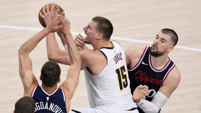 Bez uzbuđenja u Los Anđelesu: Jokićev tripl-dabl nije bio dovoljan, Bogdanović se konačno upisao ...