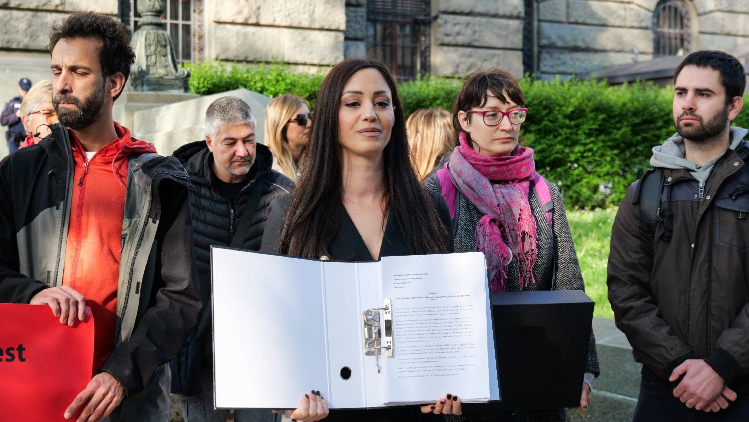 Radnici RTS predali peticiju sa 23.000 potpisa za raspisivanje konkursa ...