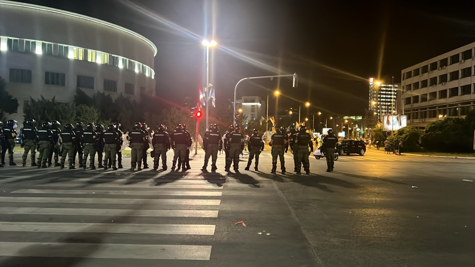 Mobilne blokade u više gradova: U Kosjeriću tenzije, u Novom Sadu ...