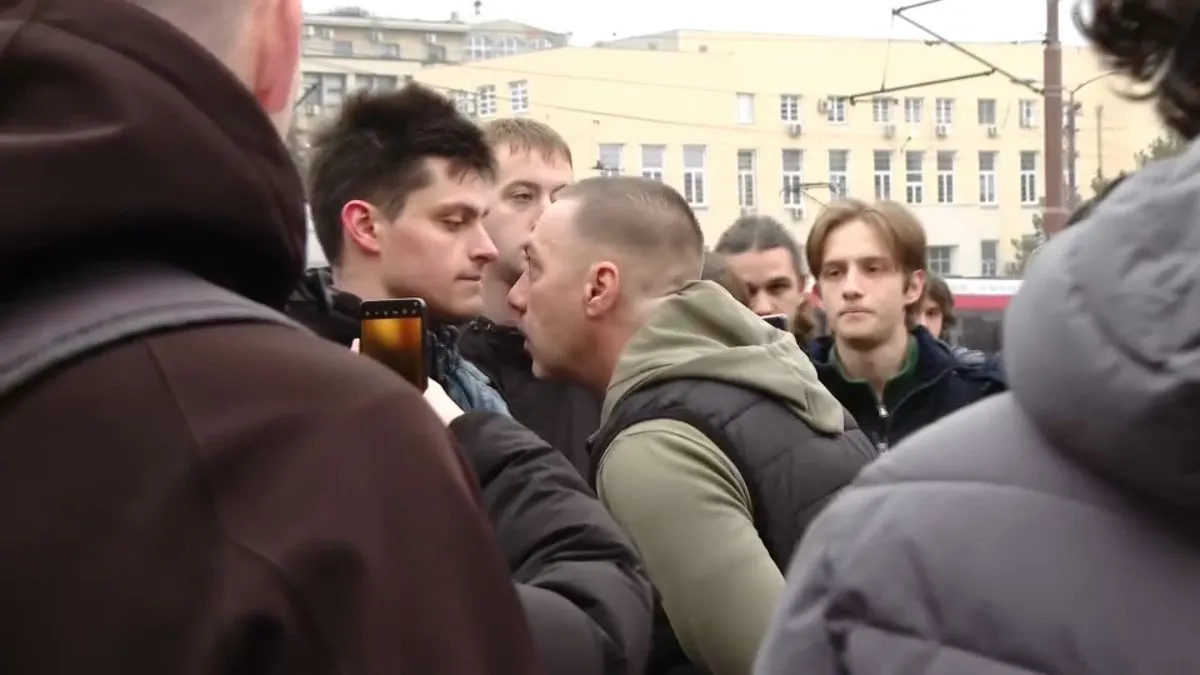 Priveden Andrej Tanko, student s fotografije koja je jedan od simbola ...