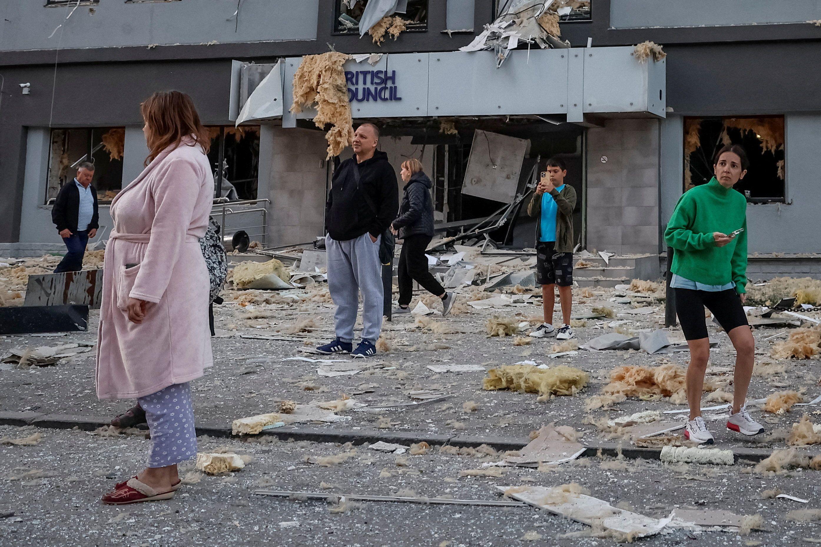 Veliki ruski napad na Kijev: Najmanje 18 mrtvih, desetine ranjenih - BBC News na srpskom ...