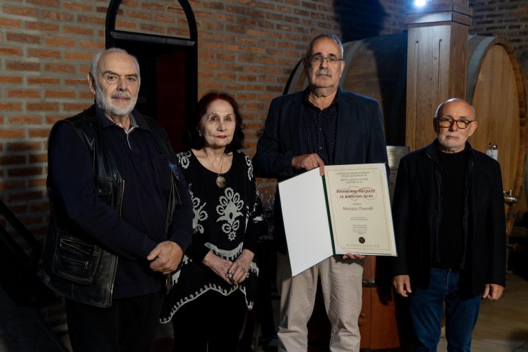 Priča koja ujedinjuje svet i čini ga manje bolnim i ranjivim mestom ...